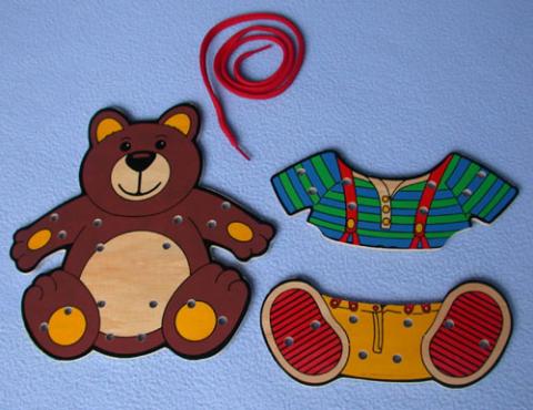 Wooden Lacing Bear Cub, 21x22cm | E&O Montessori